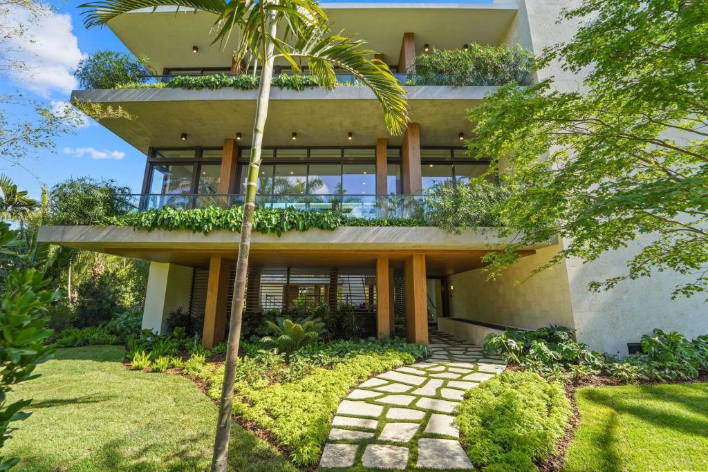 $19.5 Million Tropical Luxury Mansion in Miami (PHOTOS ...